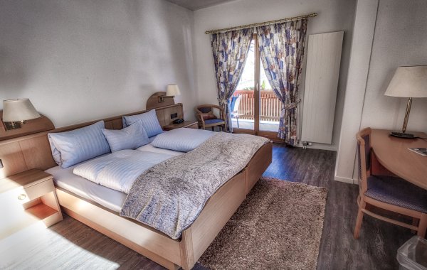 MANU Lodge Grischuna | MANU Touristik - MANU Touristik