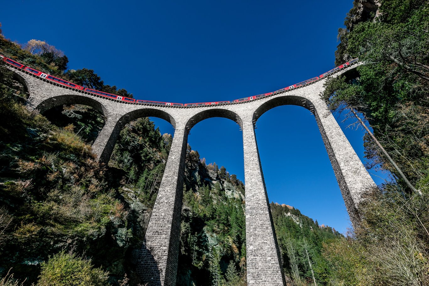 Glacier Express Schweiz: Übersicht & Insider-Tipps | MANU Touristik